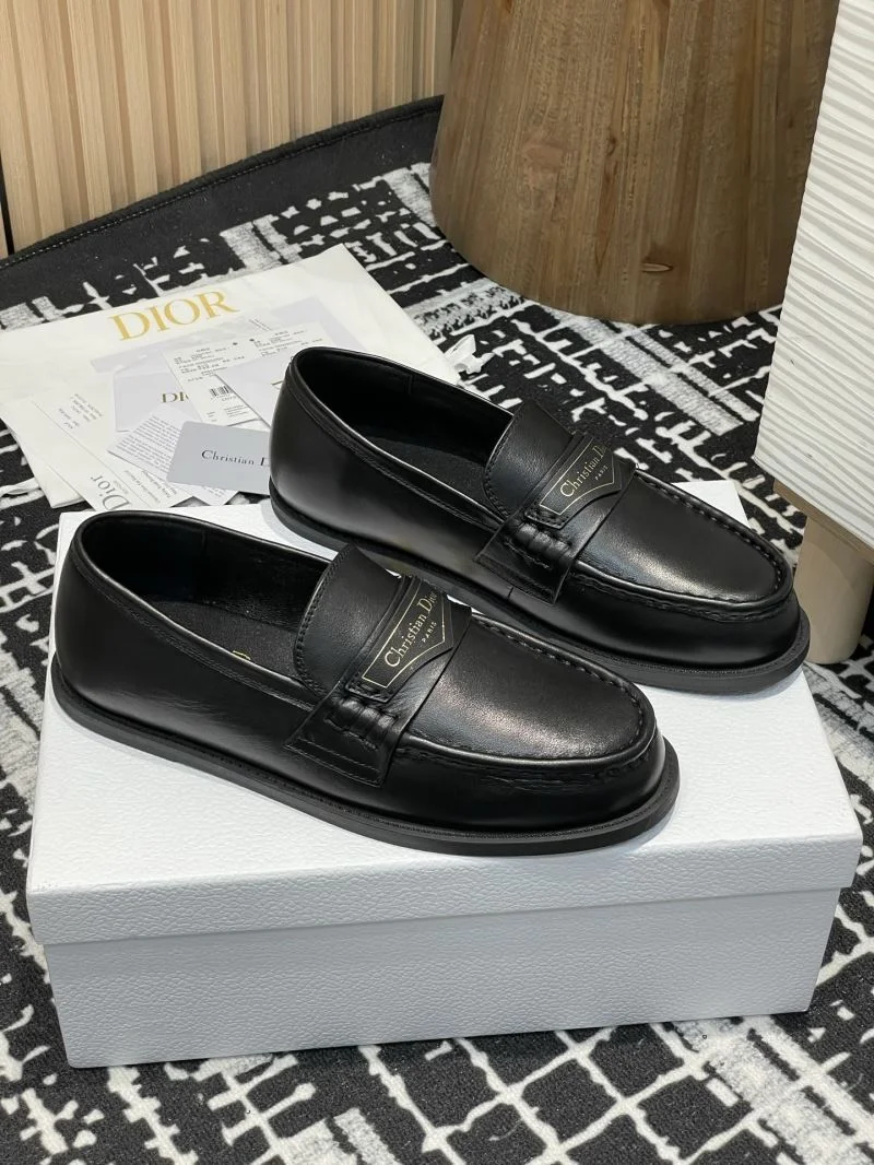 Inexpensive Christian Dior Low Shoes