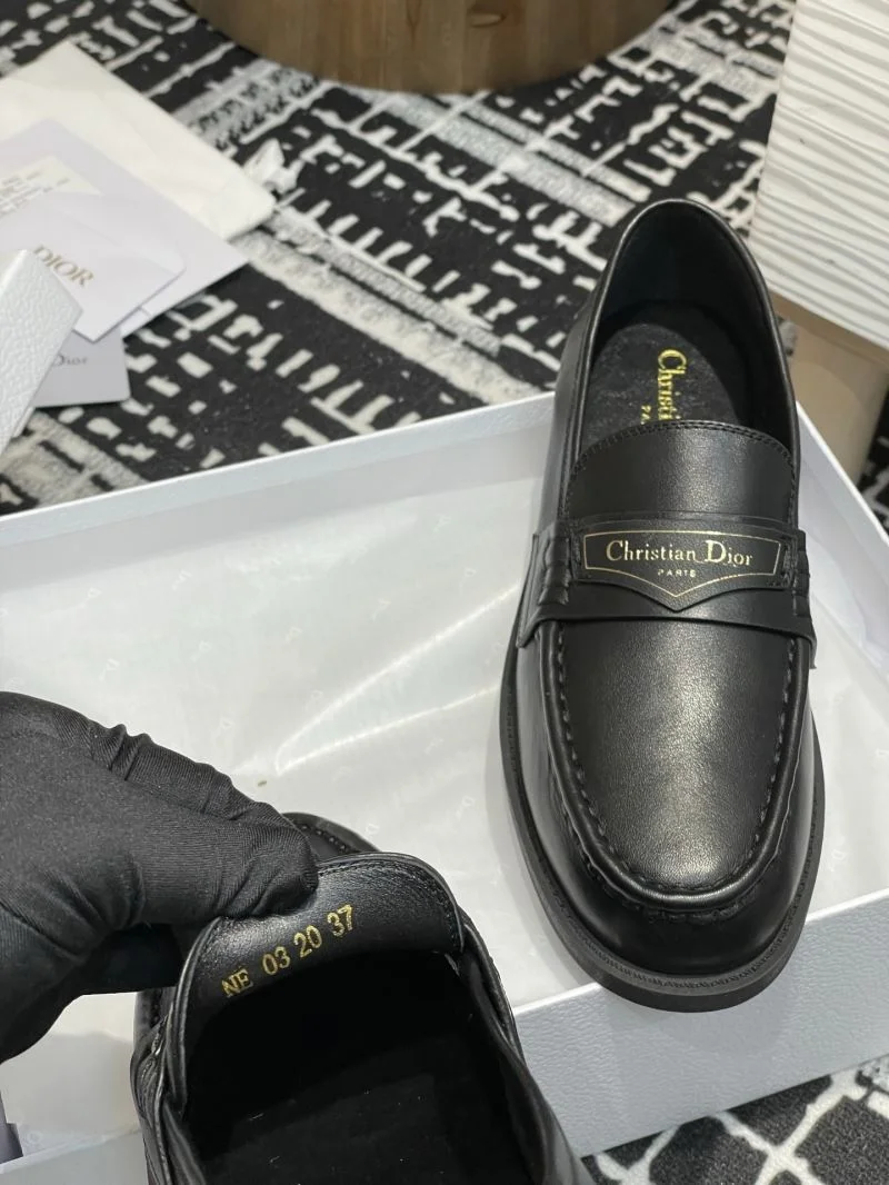 Inexpensive Christian Dior Low Shoes