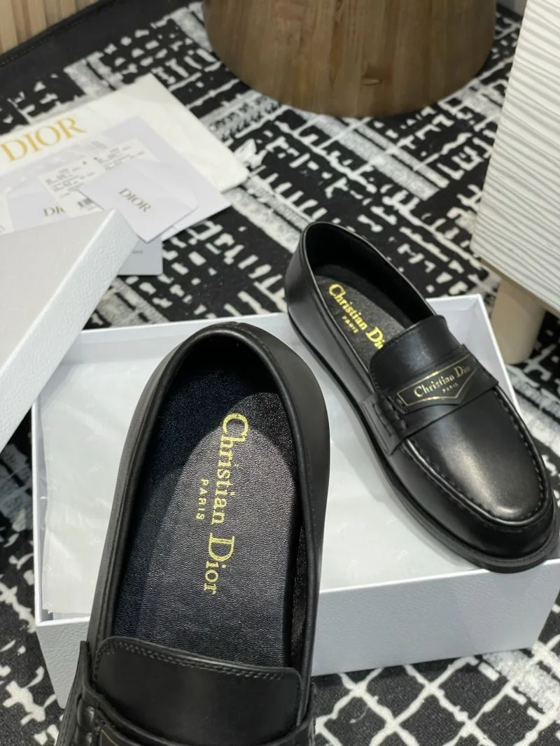 Inexpensive Christian Dior Low Shoes