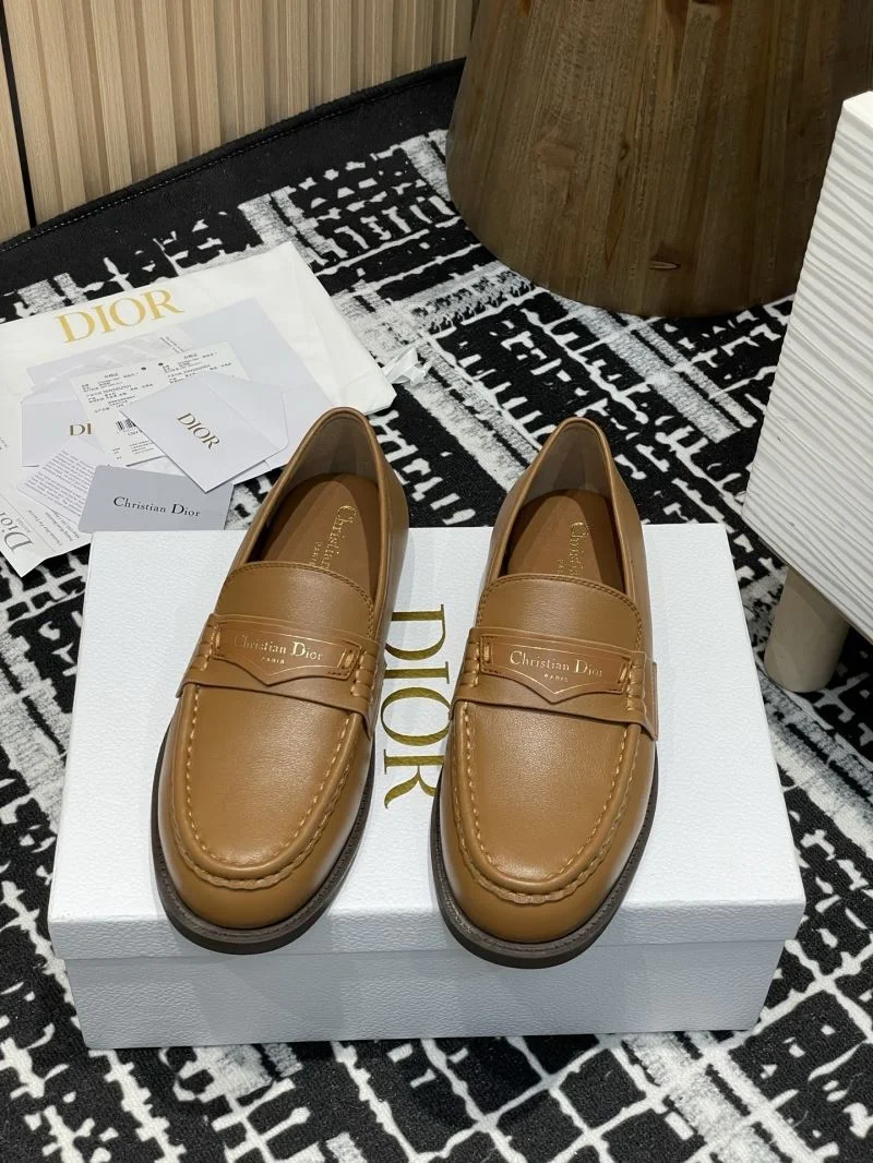 Top match Christian Dior Low Shoes