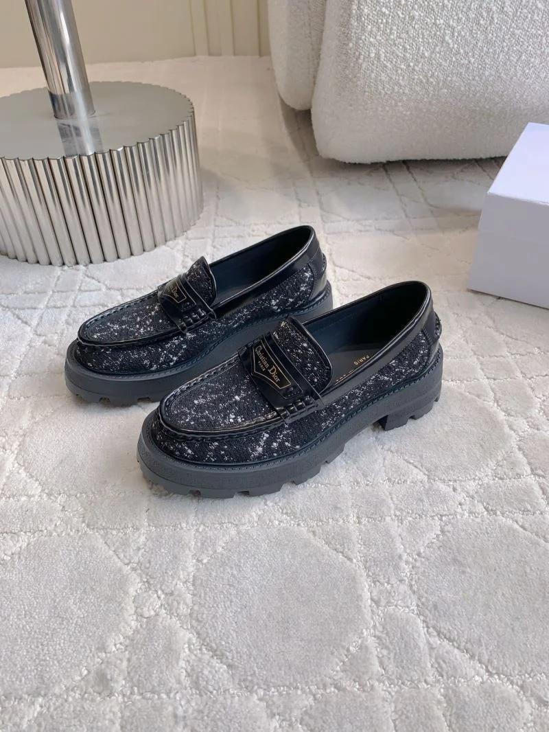 Bargain Christian Dior Low Shoes