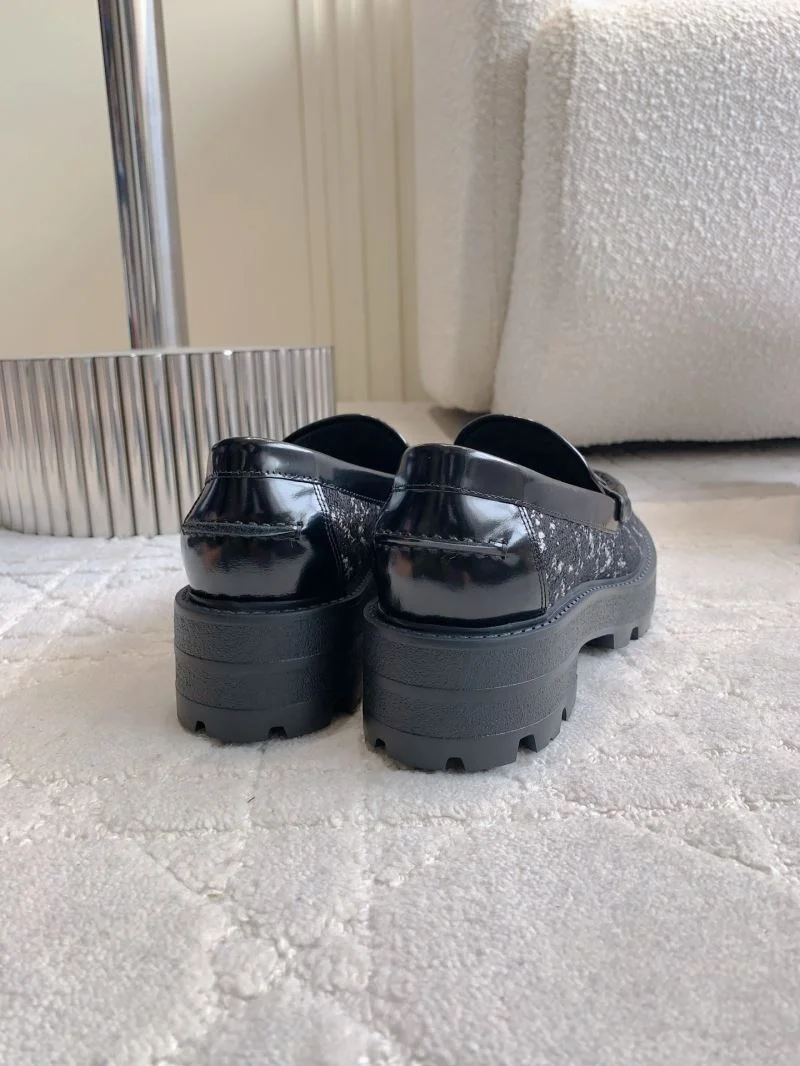 Bargain Christian Dior Low Shoes