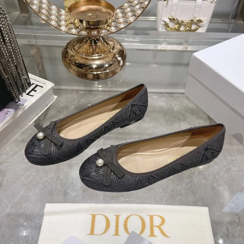 Inexpensive Christian Dior Low Shoes