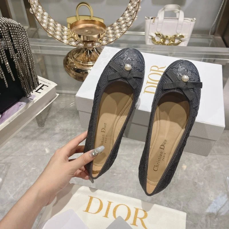 Inexpensive Christian Dior Low Shoes