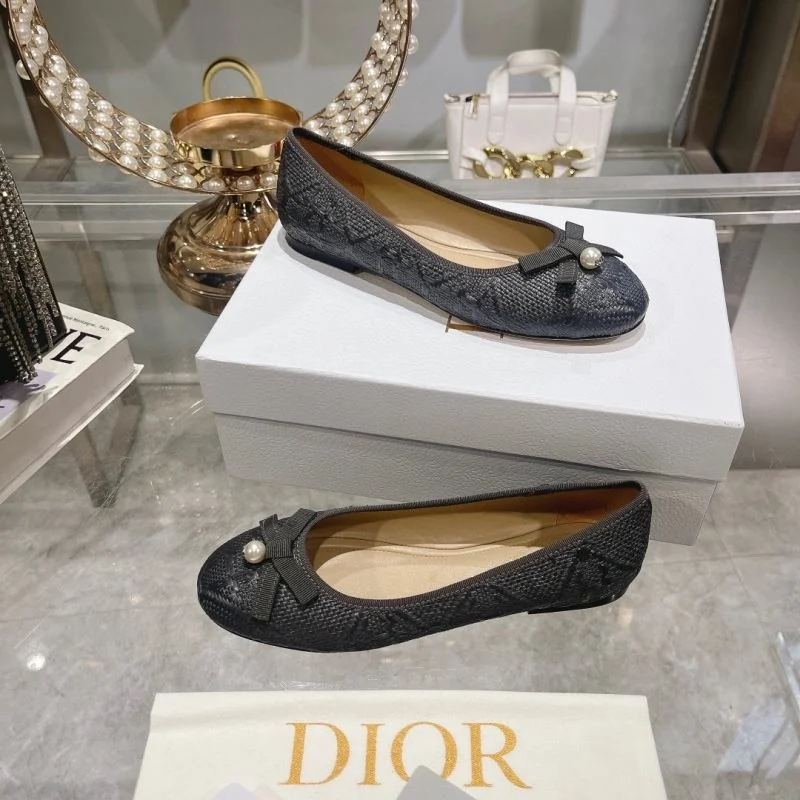 Inexpensive Christian Dior Low Shoes