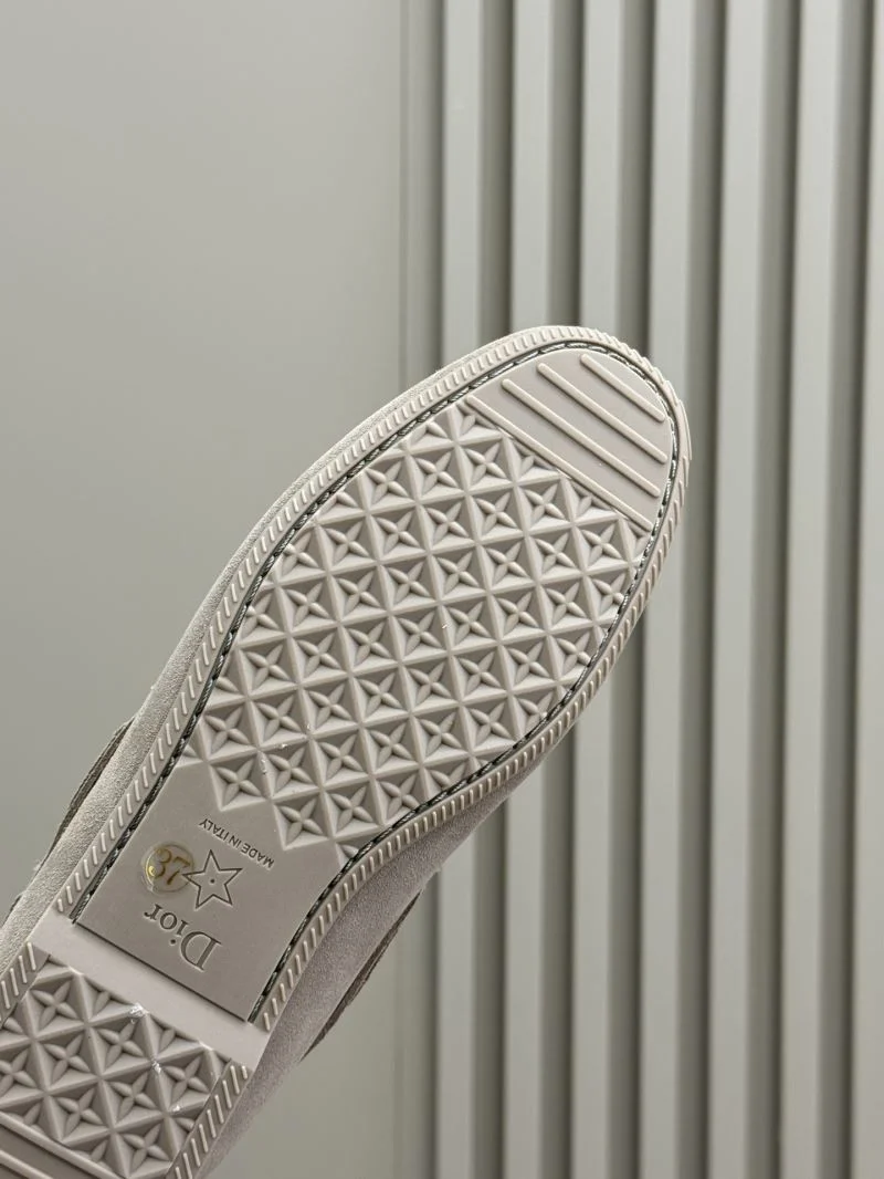 Top match Christian Dior Low Shoes