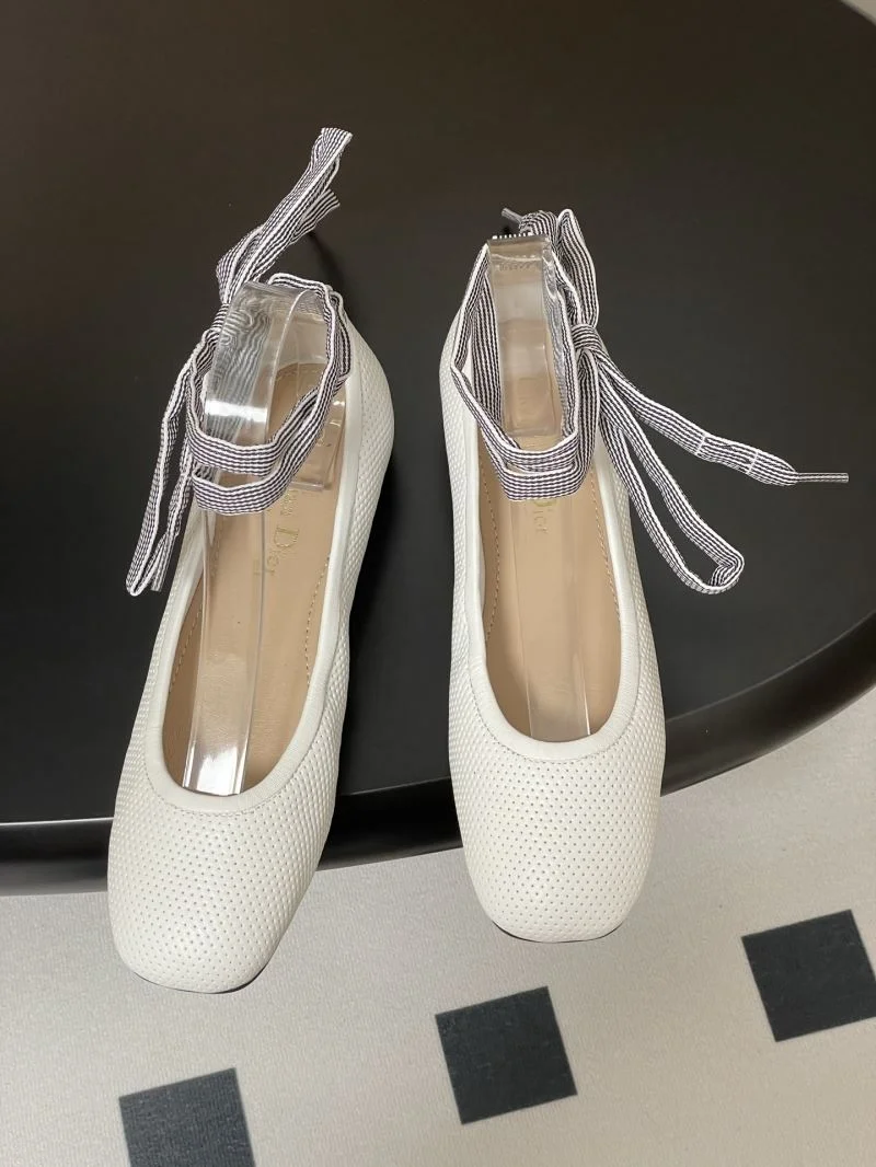Indistinguishable Christian Dior Low Shoes