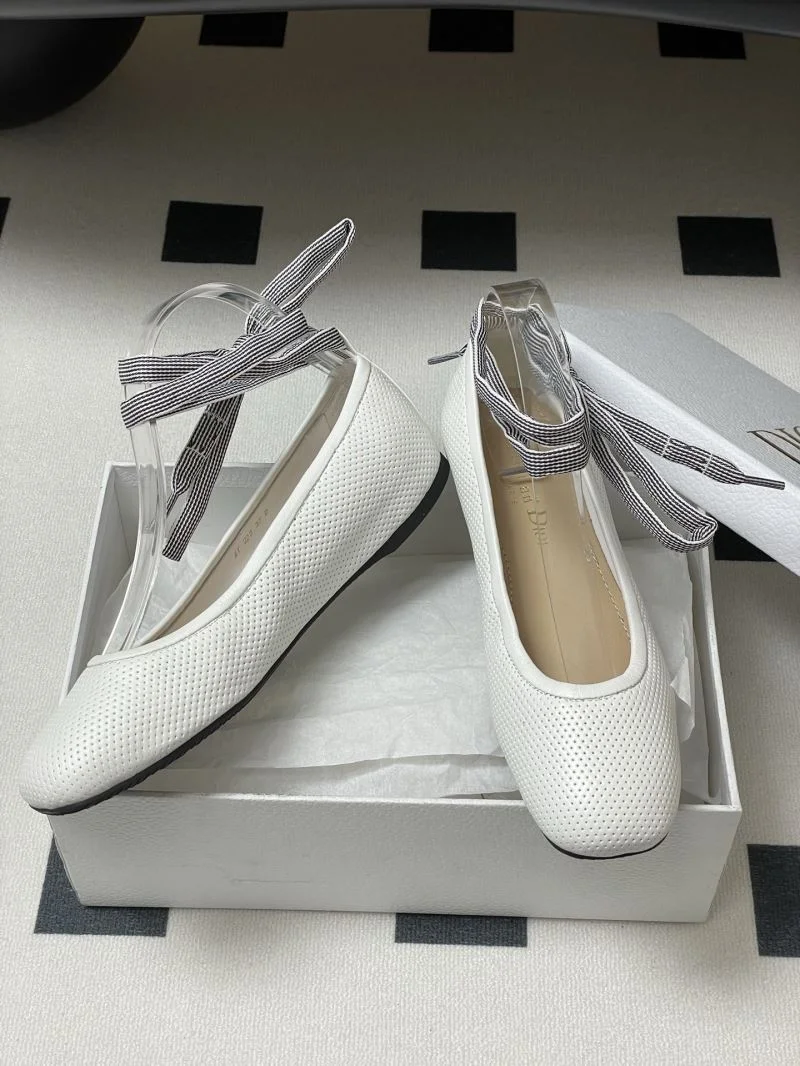 Indistinguishable Christian Dior Low Shoes