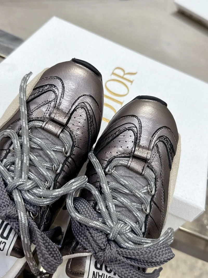 Bargain Christian Dior Low Shoes