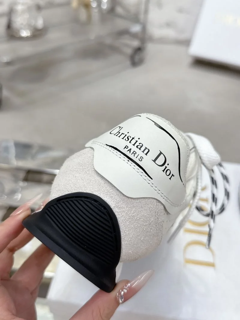 Accurate model Christian Dior Low Shoes