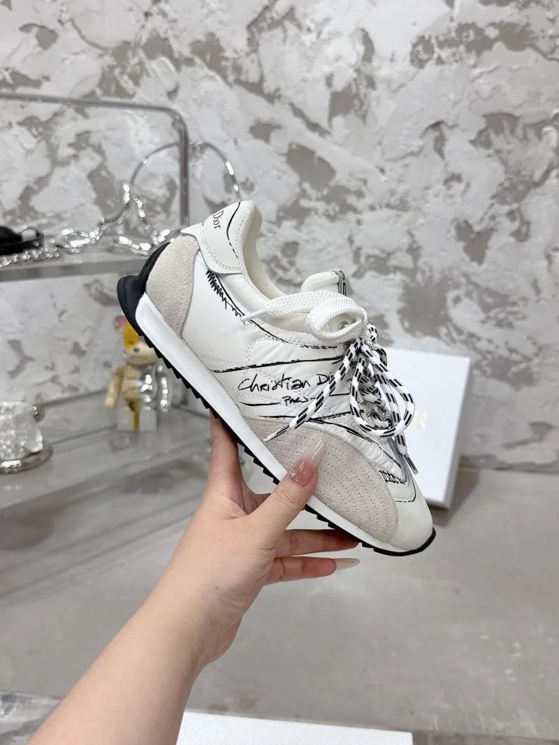 Accurate model Christian Dior Low Shoes