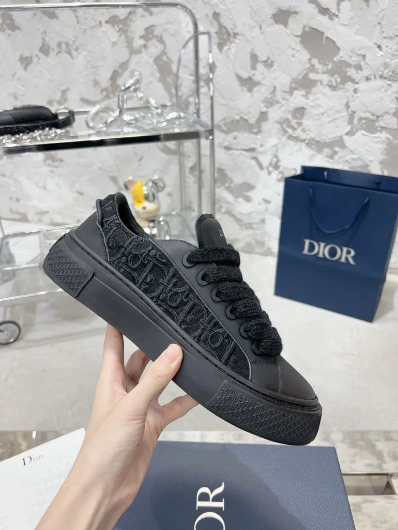 Precise copy Christian Dior Low Shoes