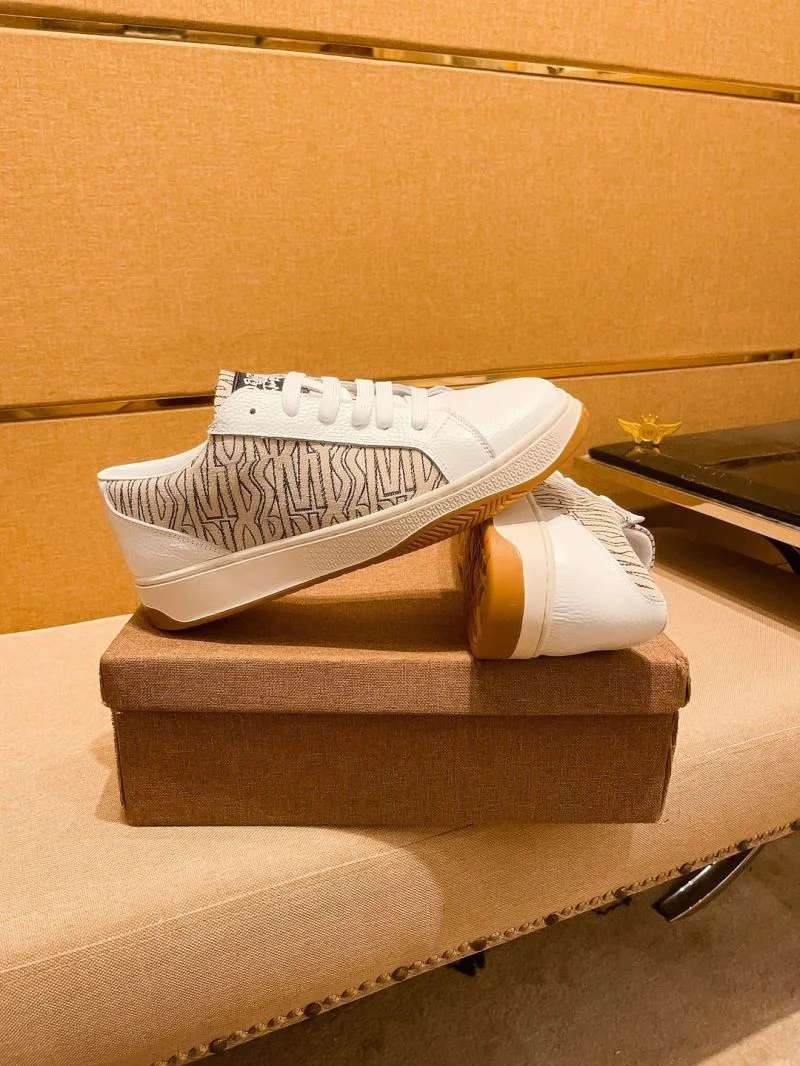 Value-priced Christian Dior Low Shoes