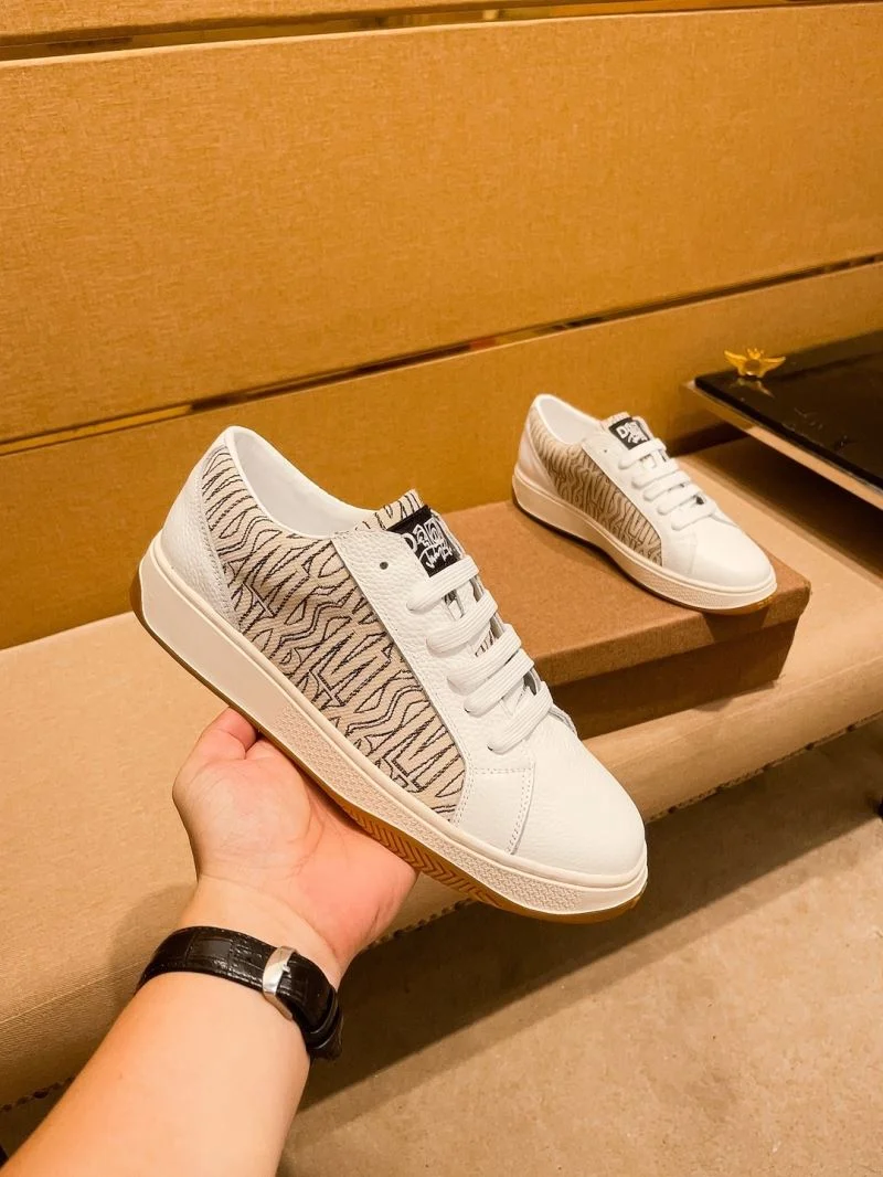 Value-priced Christian Dior Low Shoes
