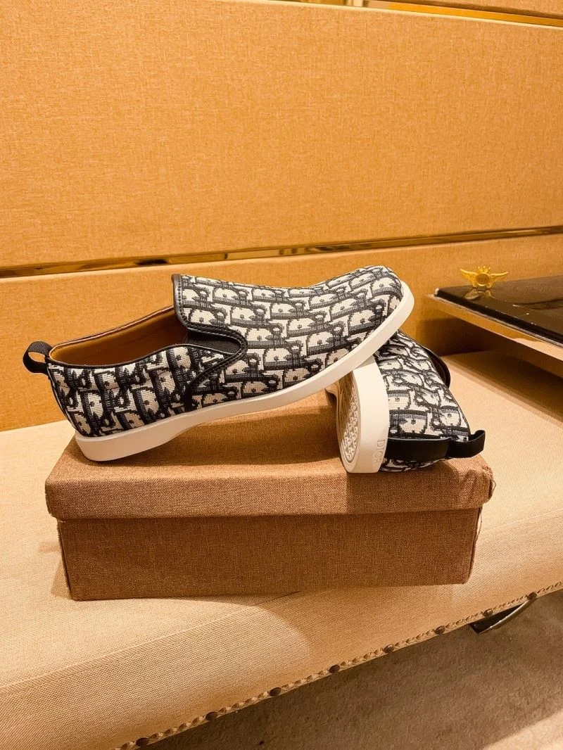 Value-priced Christian Dior Low Shoes