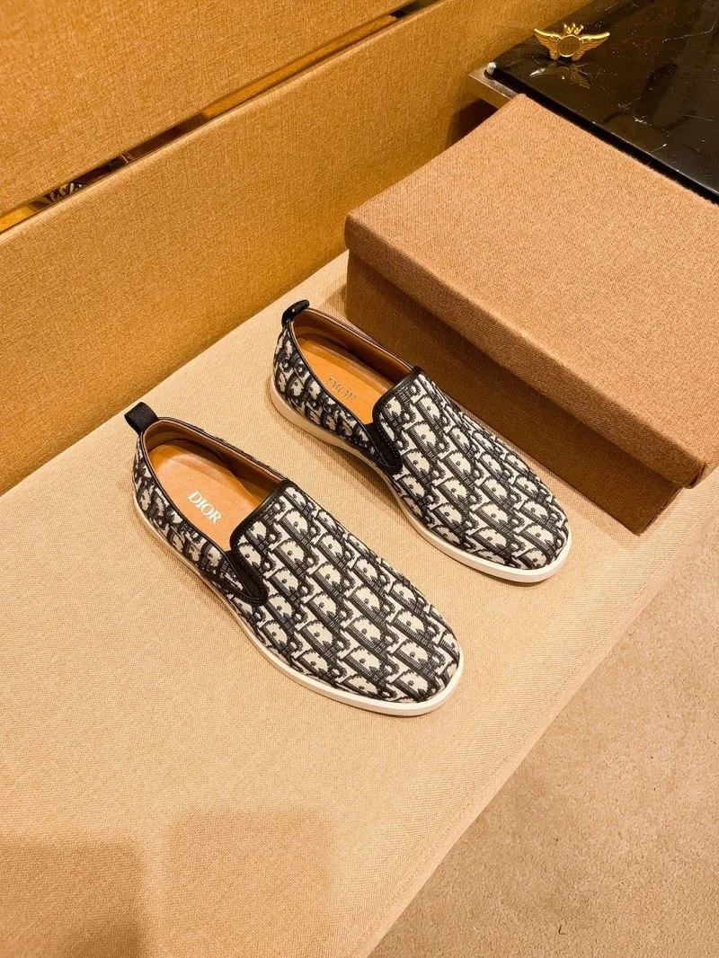 Value-priced Christian Dior Low Shoes