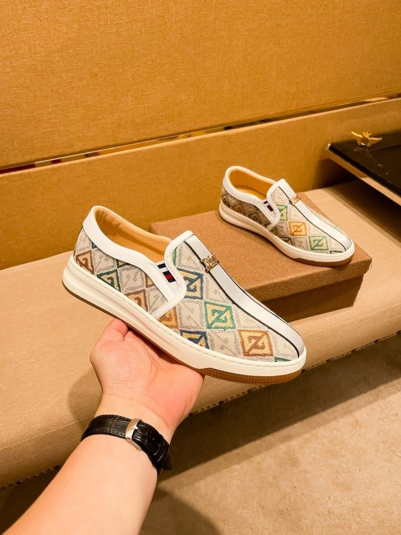 Bargain Christian Dior Low Shoes