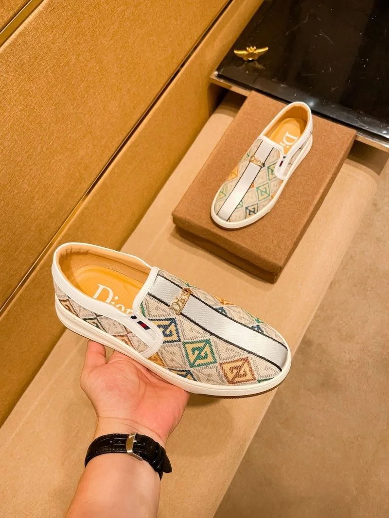 Bargain Christian Dior Low Shoes