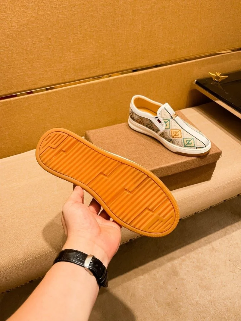 Bargain Christian Dior Low Shoes
