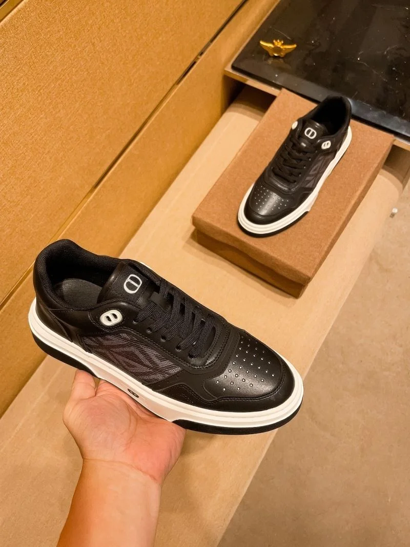 Low-cost Christian Dior Low Shoes