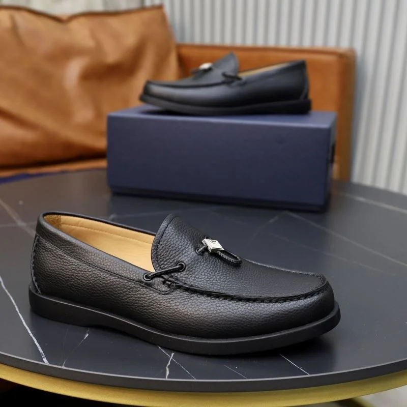 Value-priced Christian Dior Low Shoes
