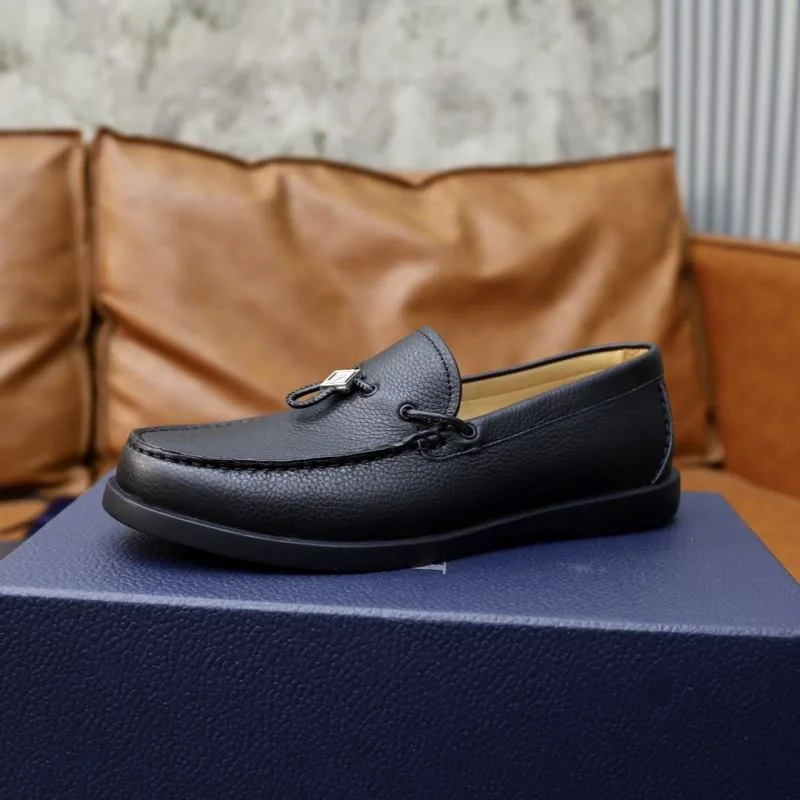 Value-priced Christian Dior Low Shoes