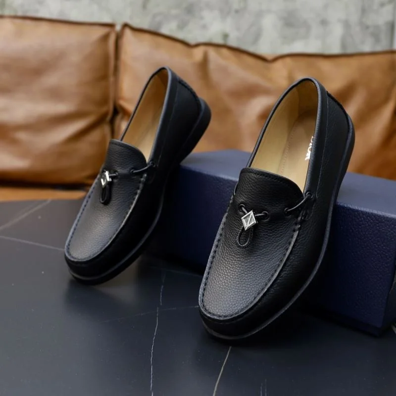 Value-priced Christian Dior Low Shoes