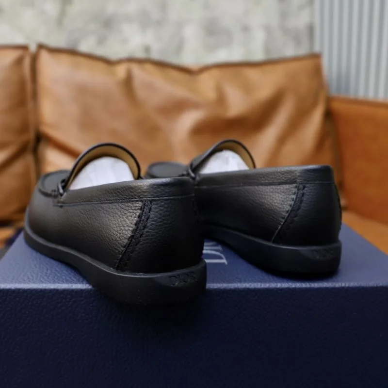 Value-priced Christian Dior Low Shoes