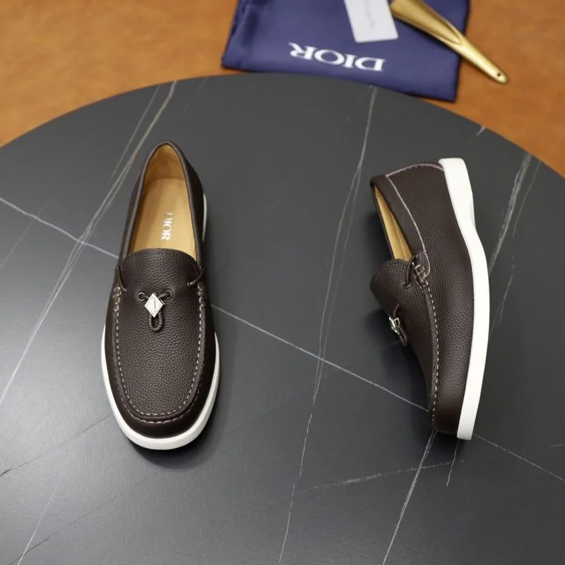 Accurate model Christian Dior Low Shoes