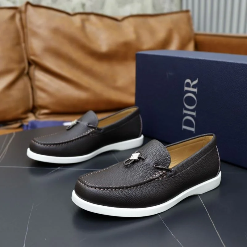 Accurate model Christian Dior Low Shoes