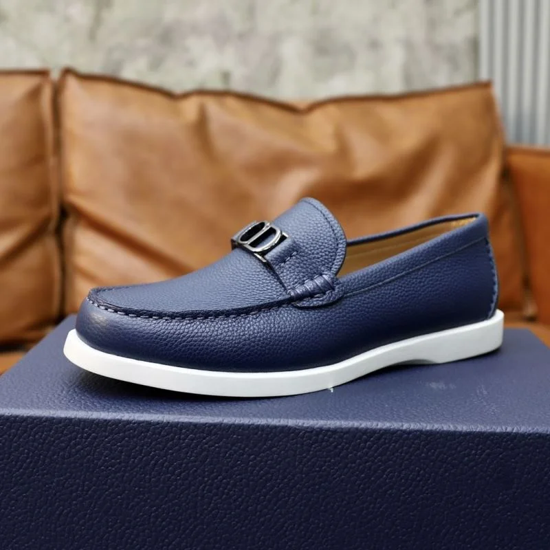 Accurate model Christian Dior Low Shoes