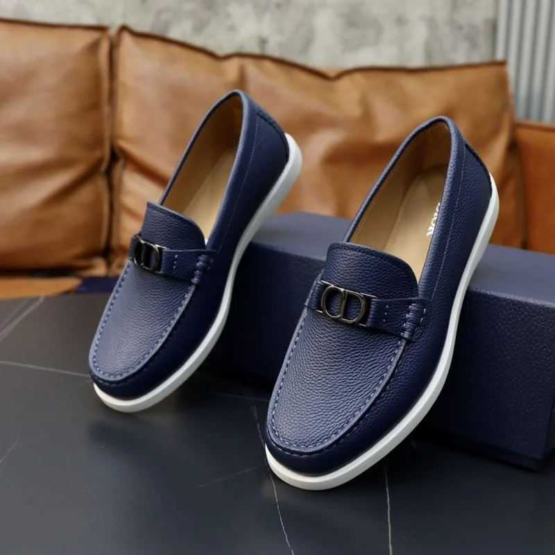 Accurate model Christian Dior Low Shoes