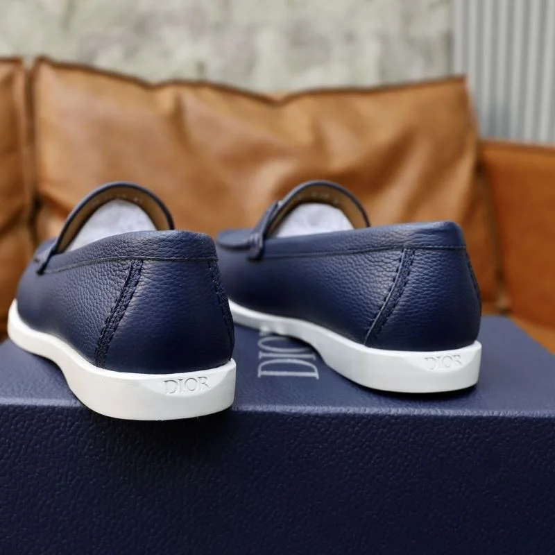 Accurate model Christian Dior Low Shoes