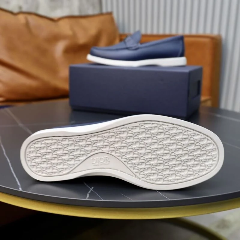 Accurate model Christian Dior Low Shoes