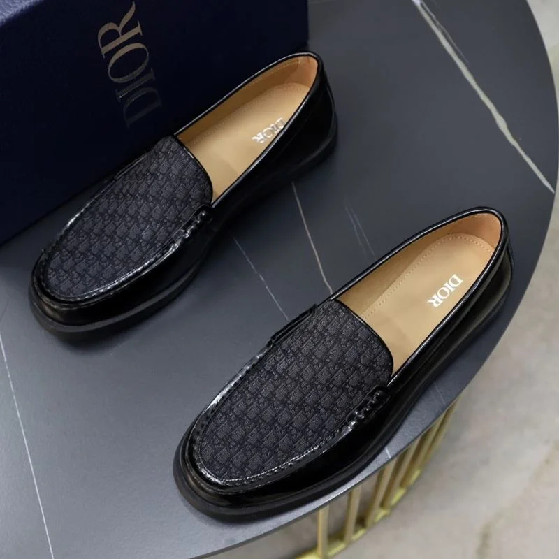 Value-priced Christian Dior Low Shoes
