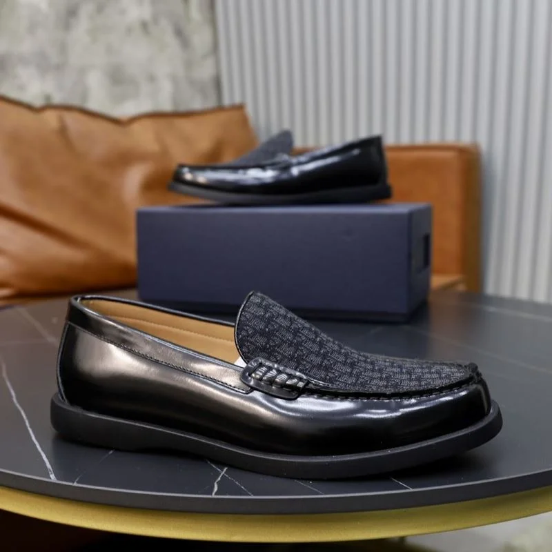 Value-priced Christian Dior Low Shoes