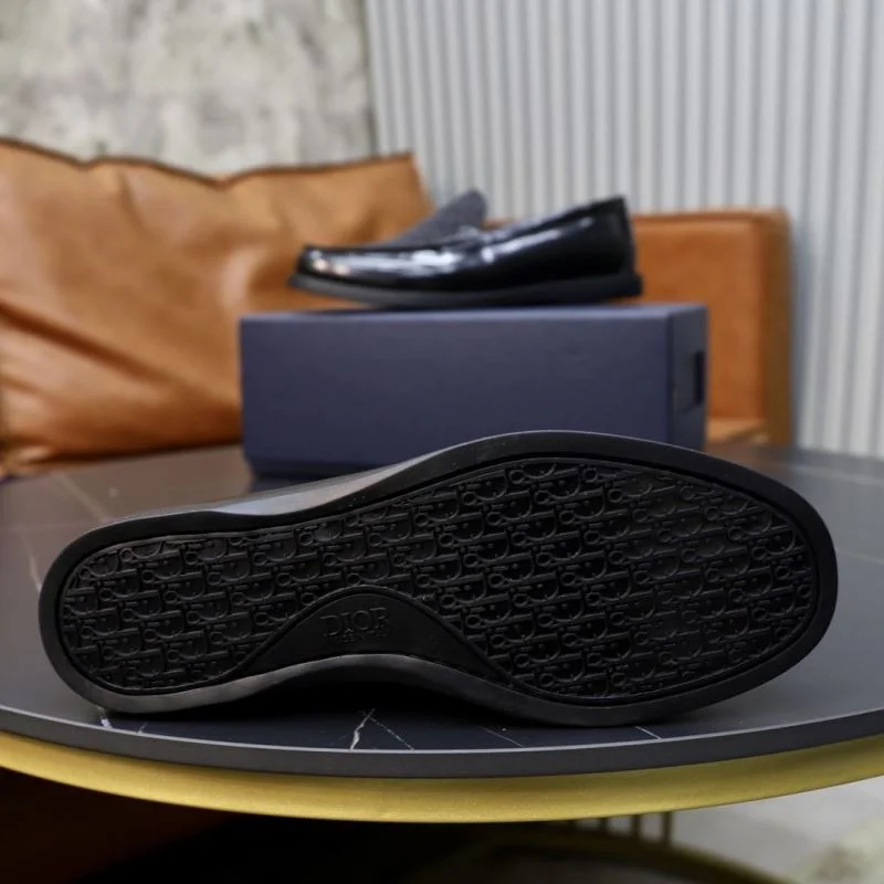 Value-priced Christian Dior Low Shoes