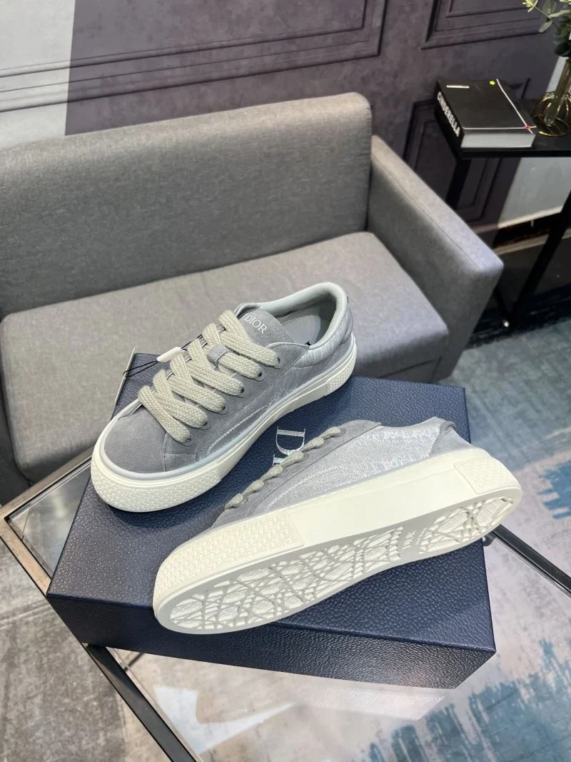 Accurate model Christian Dior Low Shoes
