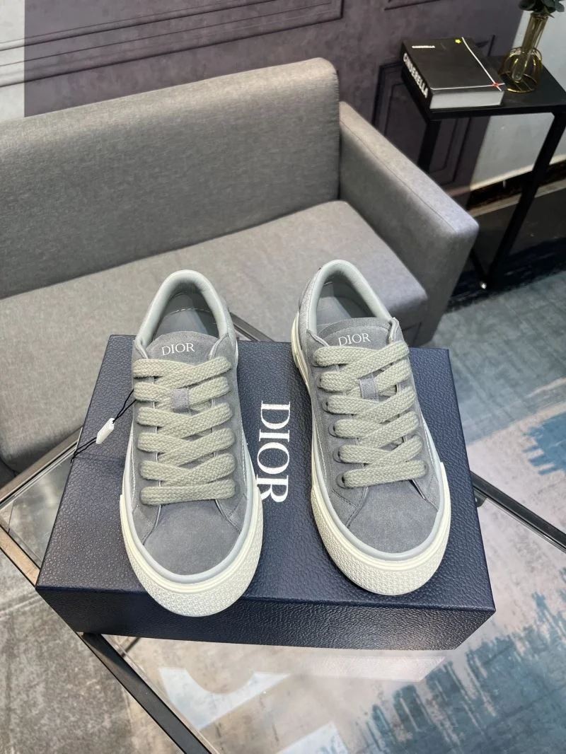 Accurate model Christian Dior Low Shoes