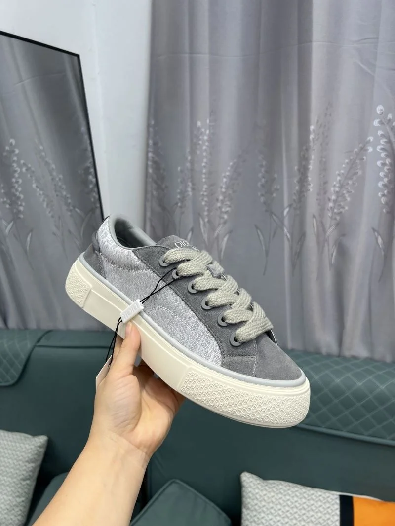 Accurate model Christian Dior Low Shoes
