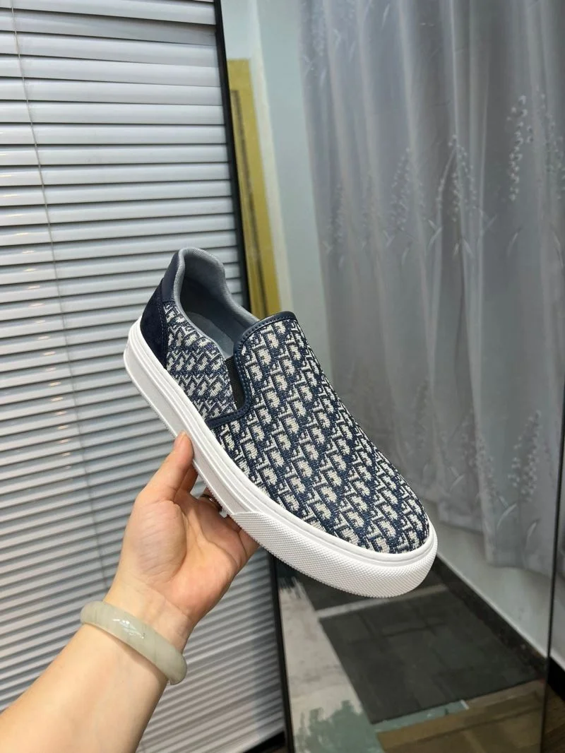Precise copy Christian Dior Low Shoes