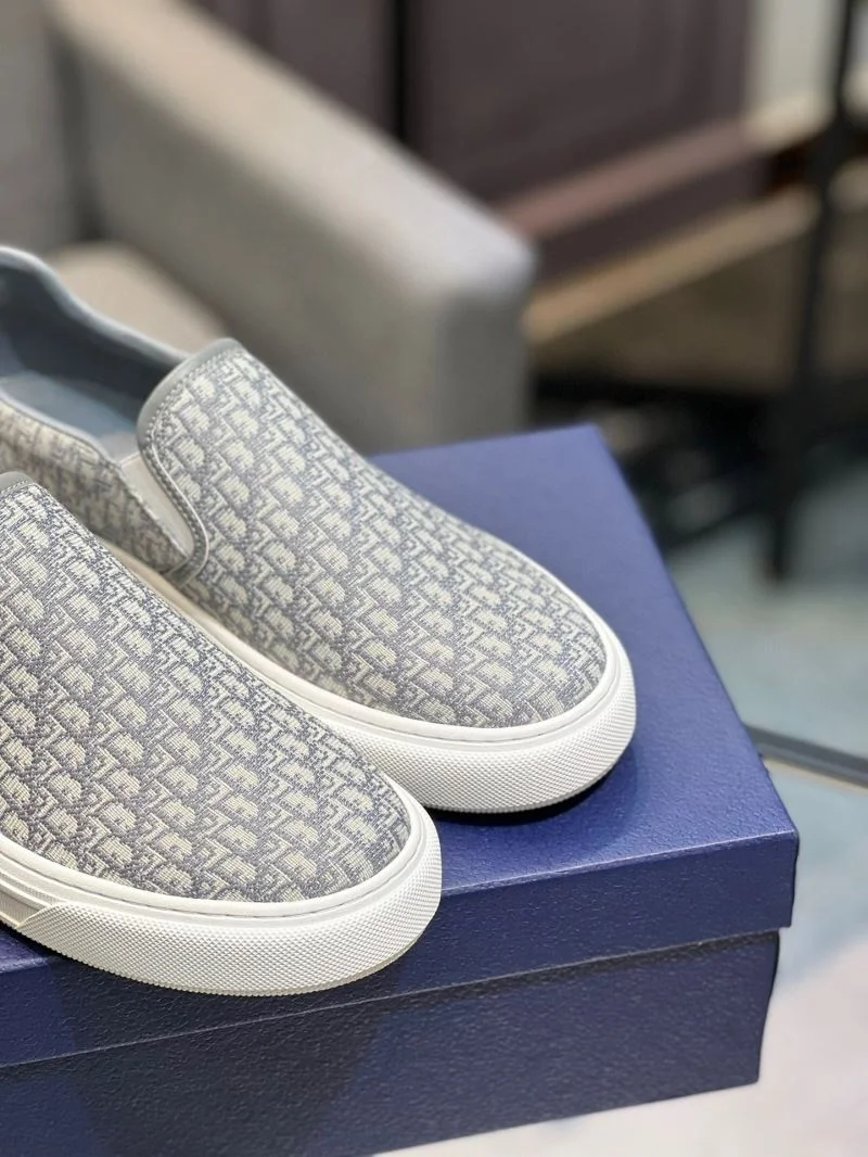 Inexpensive Christian Dior Low Shoes
