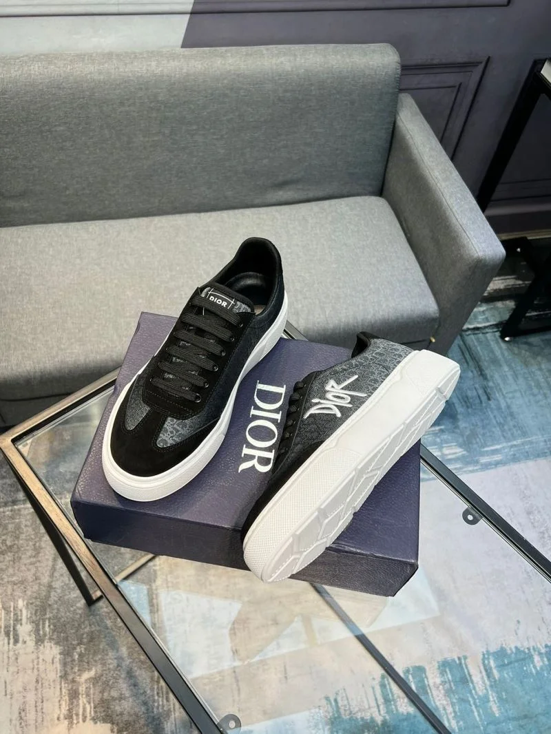 Value-priced Christian Dior Low Shoes