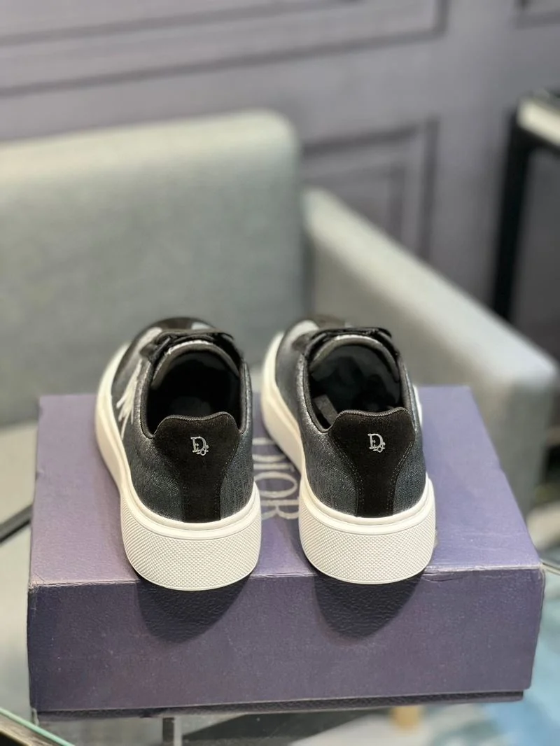 Value-priced Christian Dior Low Shoes