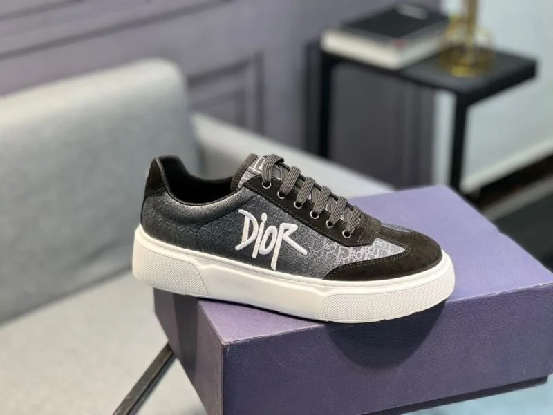 Value-priced Christian Dior Low Shoes