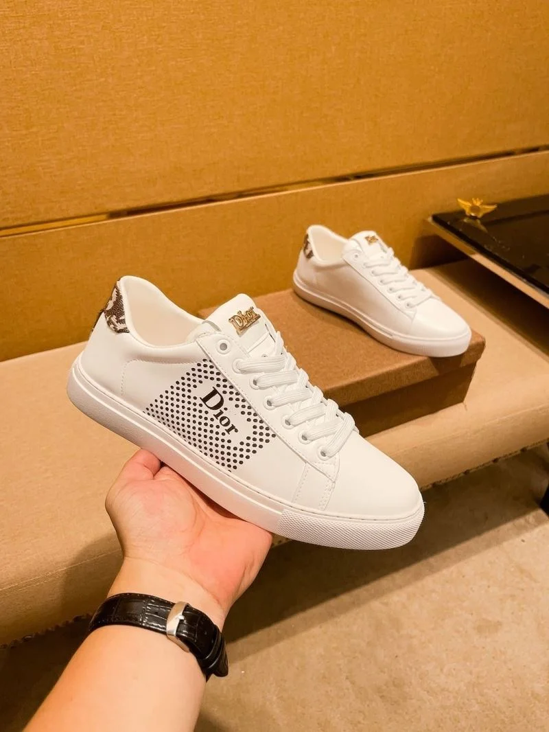 Precise copy Christian Dior Low Shoes