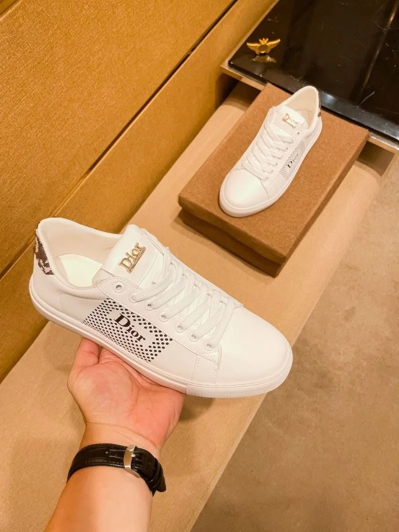 Precise copy Christian Dior Low Shoes