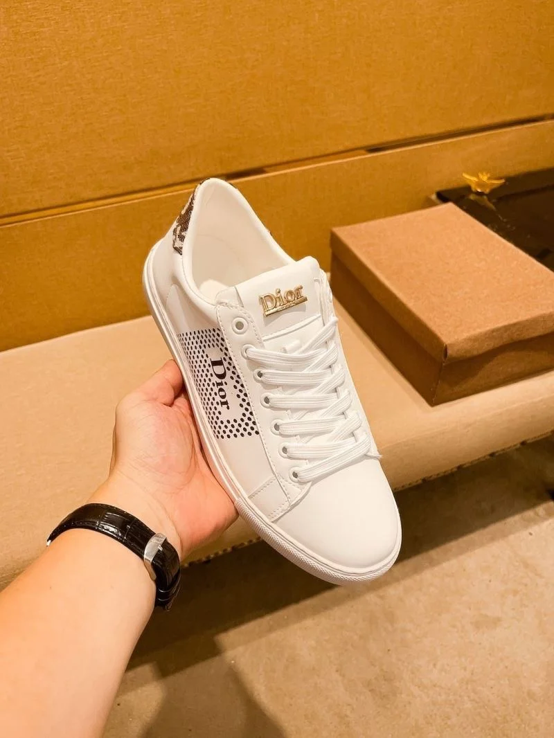 Precise copy Christian Dior Low Shoes