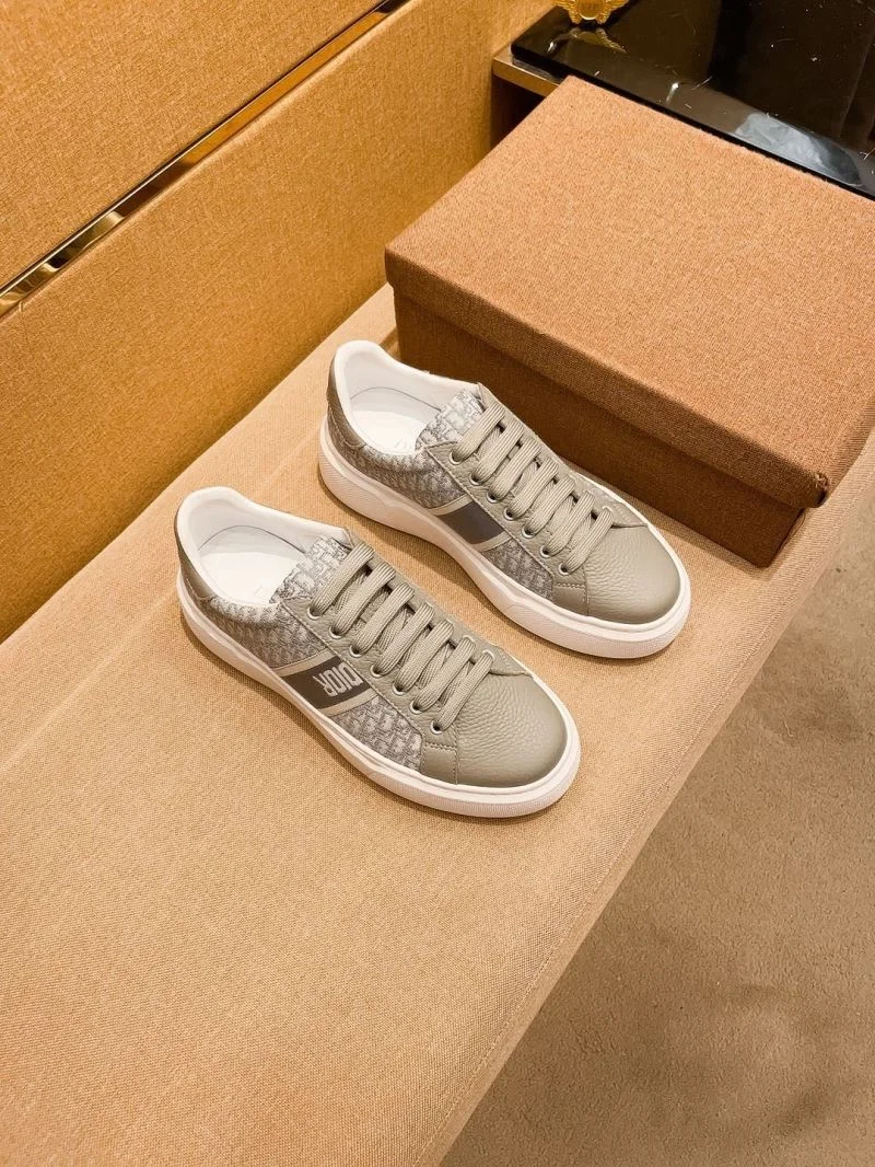 Accurate model Christian Dior Low Shoes
