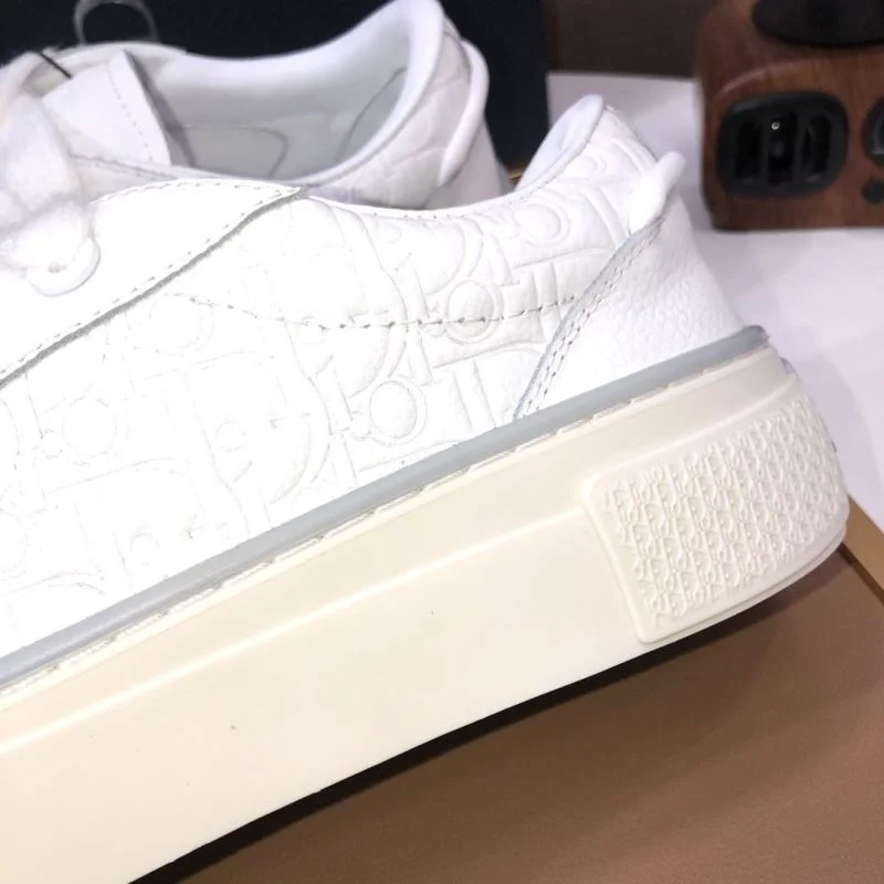 Value-priced Christian Dior Low Shoes
